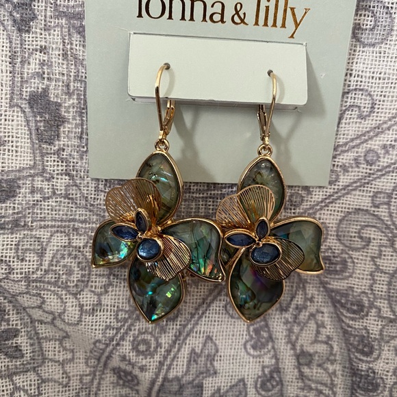 lonna & lilly | Jewelry | Lonna Lilly Gold Tone White Flower Drop ...